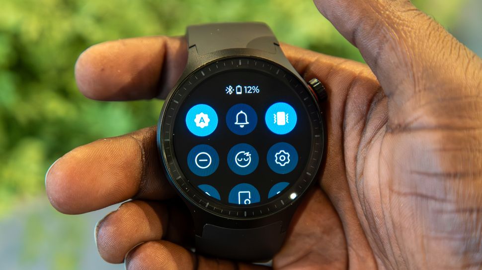 Moto Watch review: Not the Moto 360 revival you've been hoping for ...
