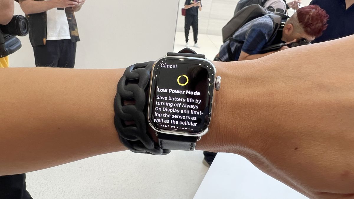 How much will Apple Watch Series 8, Apple Watch Ultra and Apple Watch ...