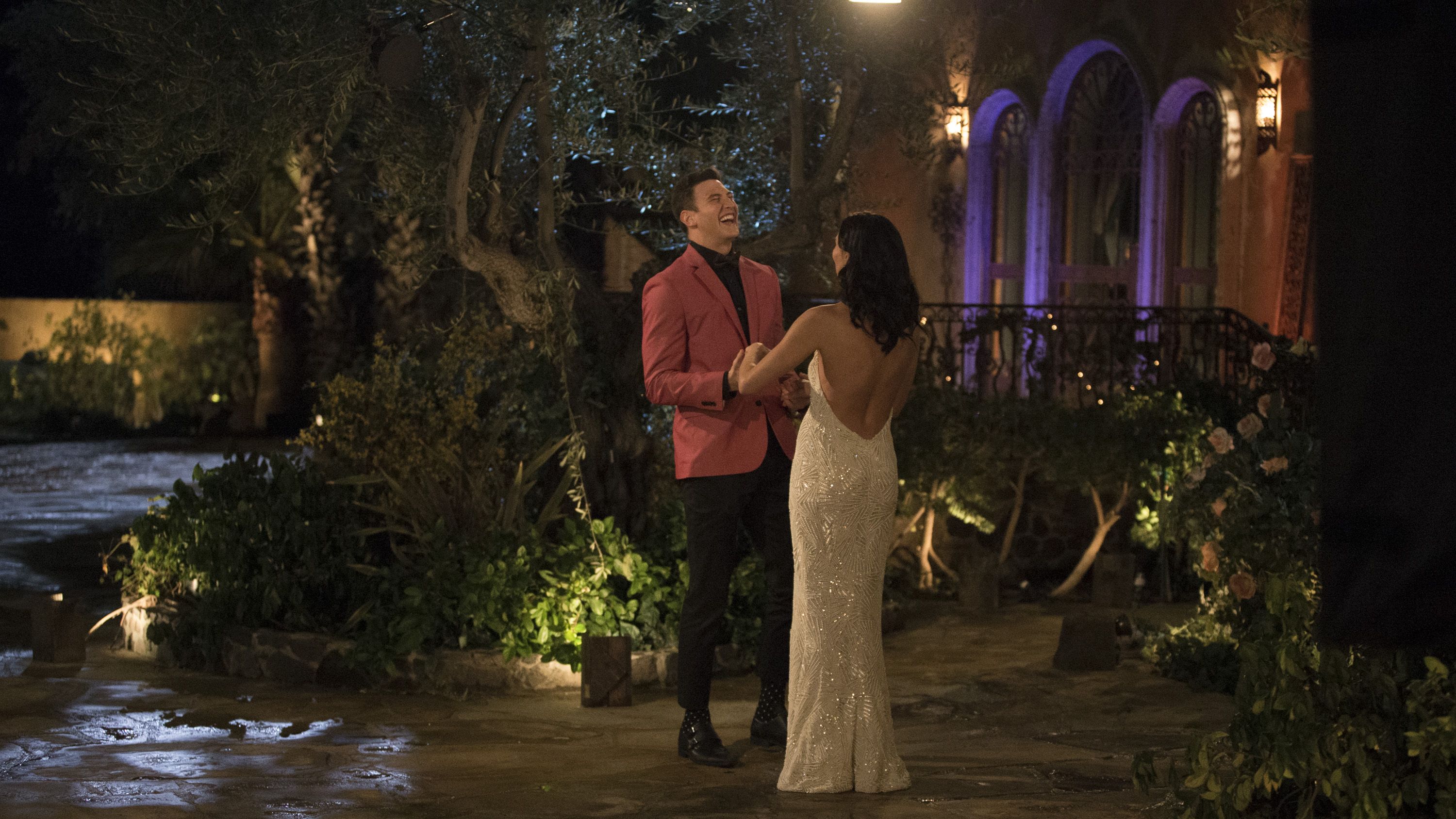 The 'Bachelor' Mansion Burns in Woolsey Wildfire in Southern California ...
