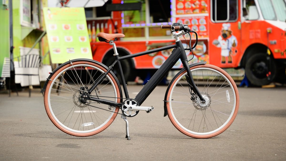 Priority e-Classic Plus ebike review: Easy, mellow cruising on a budget ...