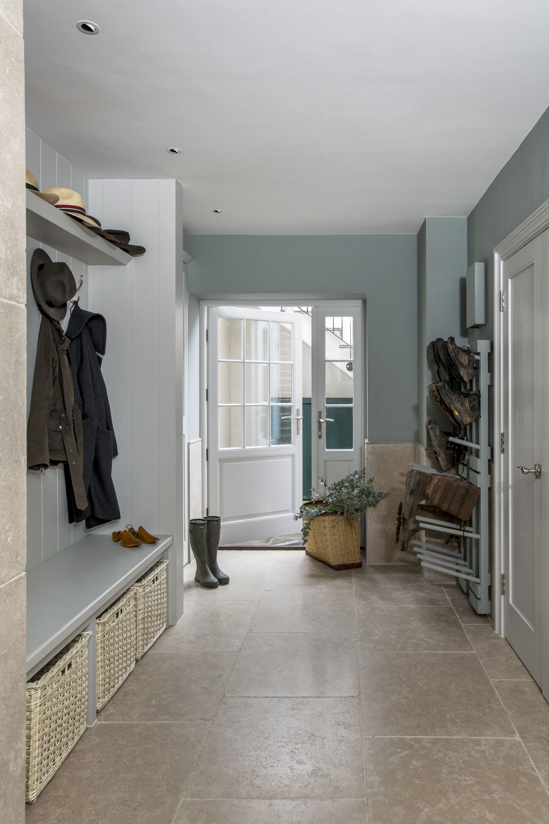 Mudroom tiles ideas – how to choose hardwearing tiles for your space ...