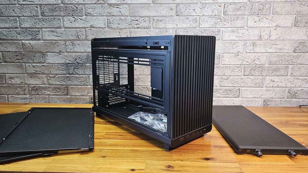 Hands On: Lian Li's A3-mATX is a versatile, affordable case for compact ...