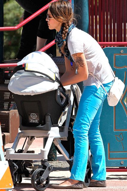 PICS: Jessica Alba debuts new tattoo | Marie Claire UK