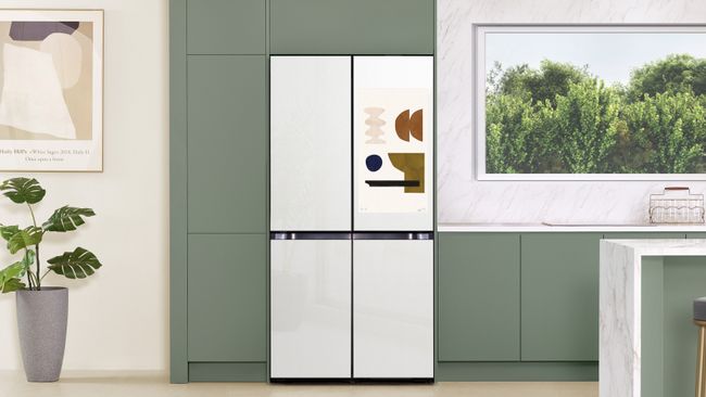 Samsung's latest fridge uses AI to keep your food fresh for longer ...