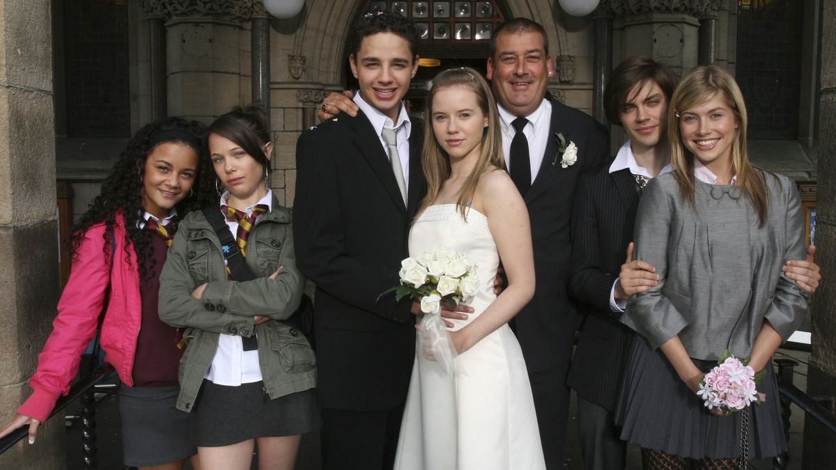 Who plays Chlo Charles in Waterloo Road? | What to Watch