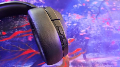 Corsair HS55 Wireless Core Review: Dual Wireless at a Good Price | Tom ...