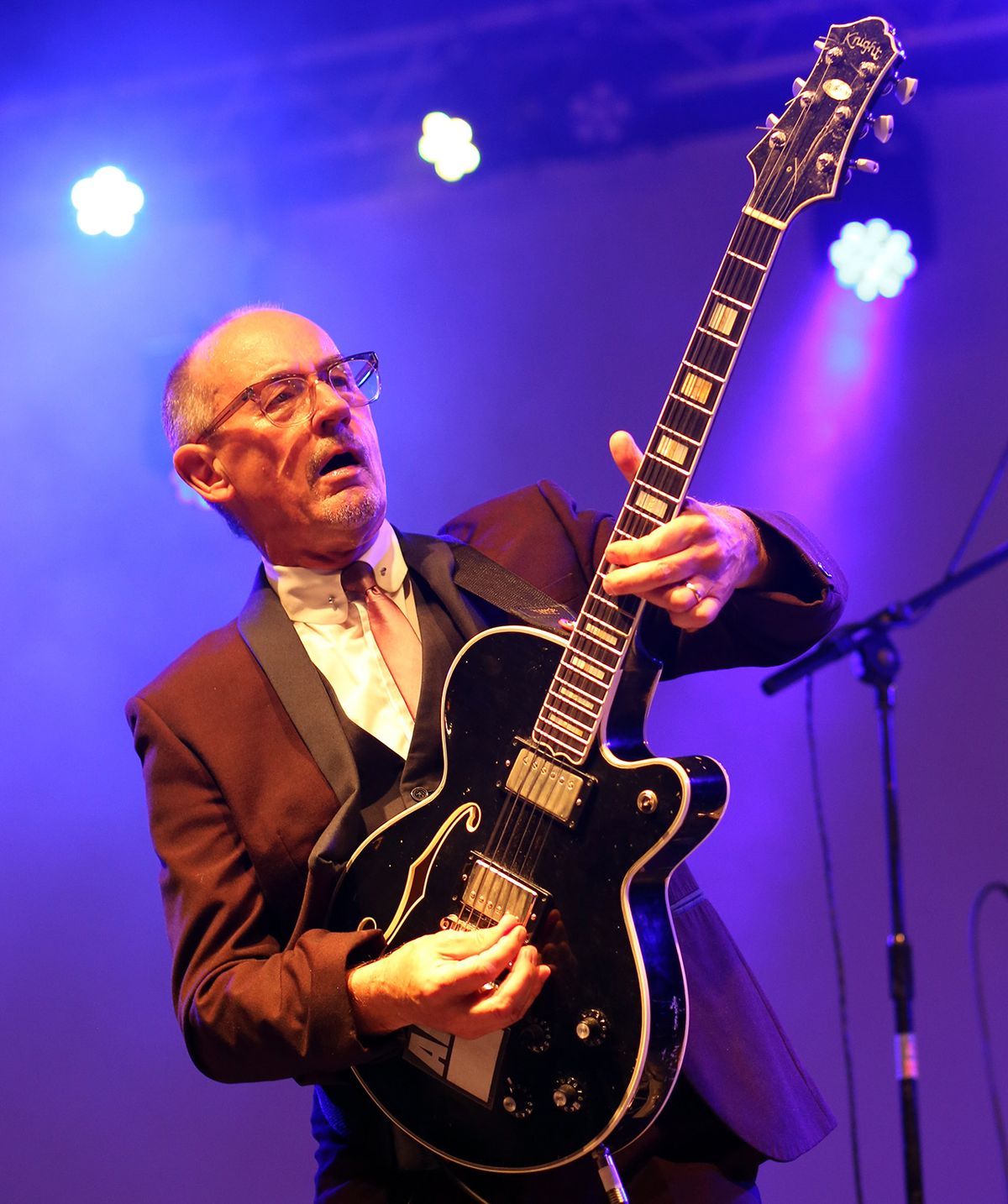 Andy Fairweather Low on gigs with Clapton, Harrison & Gilmour | Guitar ...