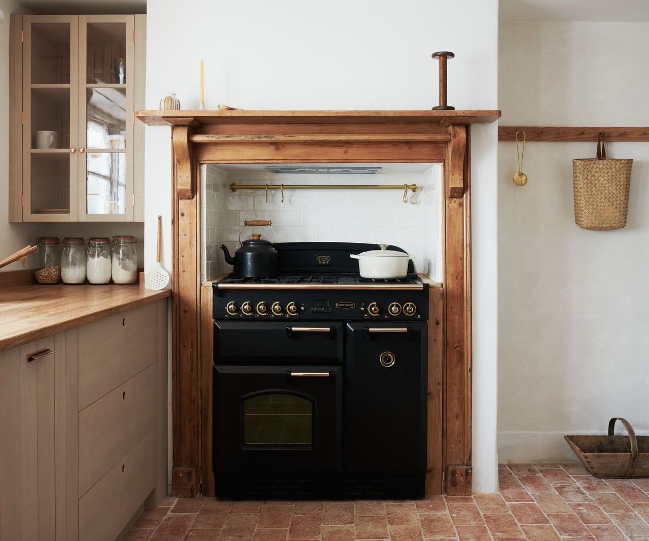 5 range alcove ideas to add a characterful focal point to your kitchen ...