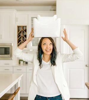How to organize plates in a small kitchen | Real Homes