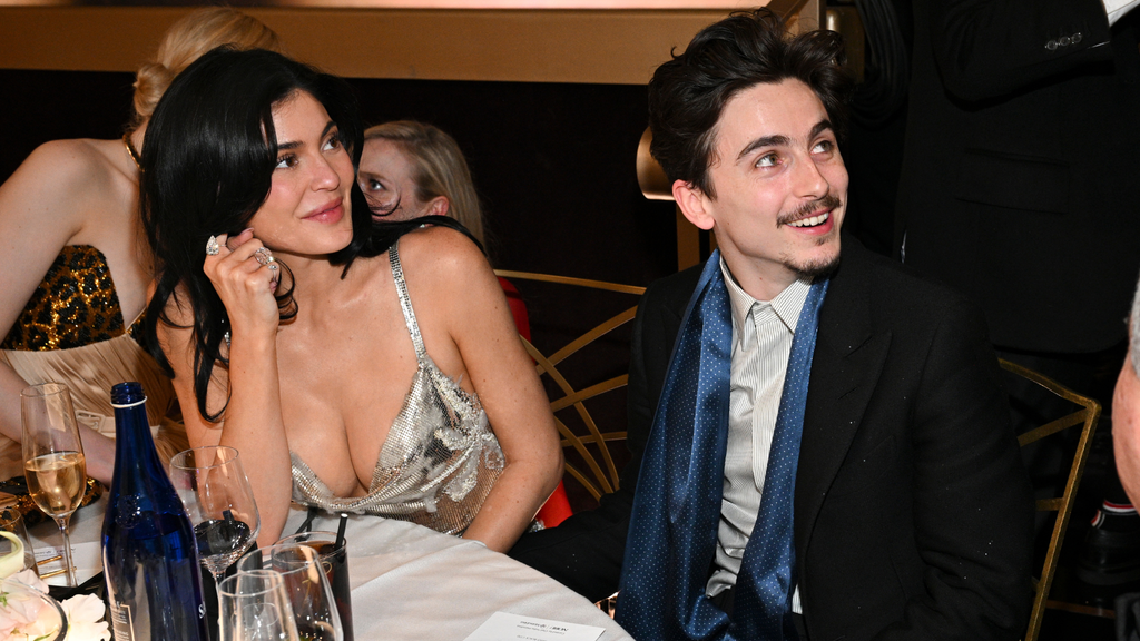 Timothée Chalamet And Kylie Jenner's Golden Globes PDA Is Going Viral | Marie Claire UK