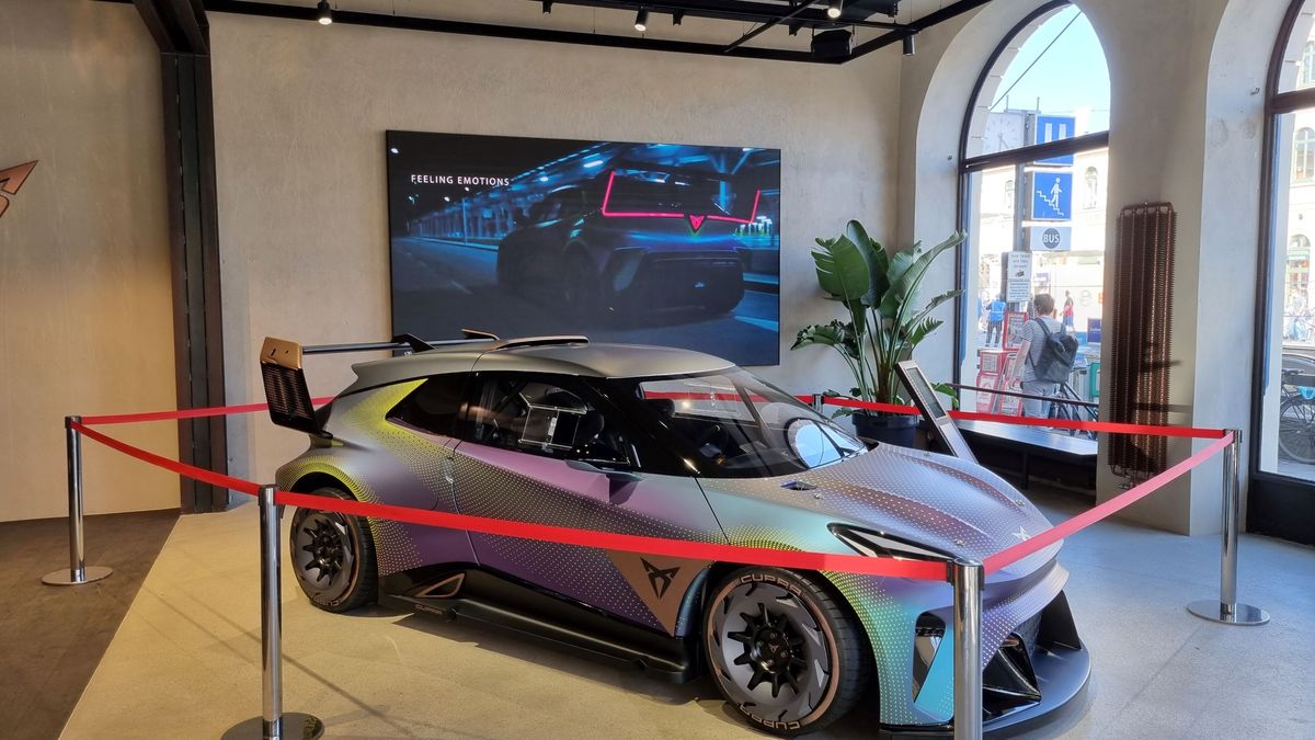 Configuring Your Dream Car Made Possible by Philips LED, Digital ...