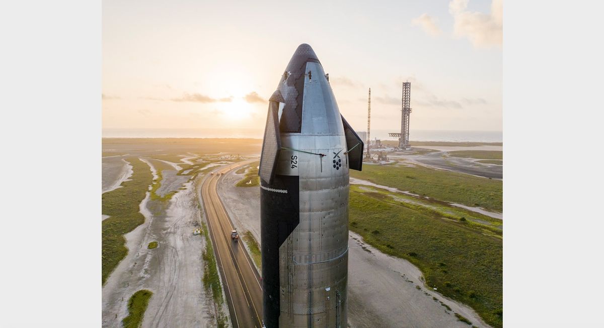 SpaceX Starship prototype rolls to pad for test flight (photos) | Space