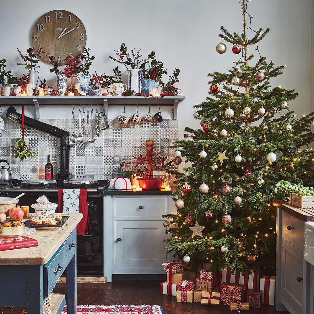 Real Christmas tree care guide – expert-approved tips | Ideal Home