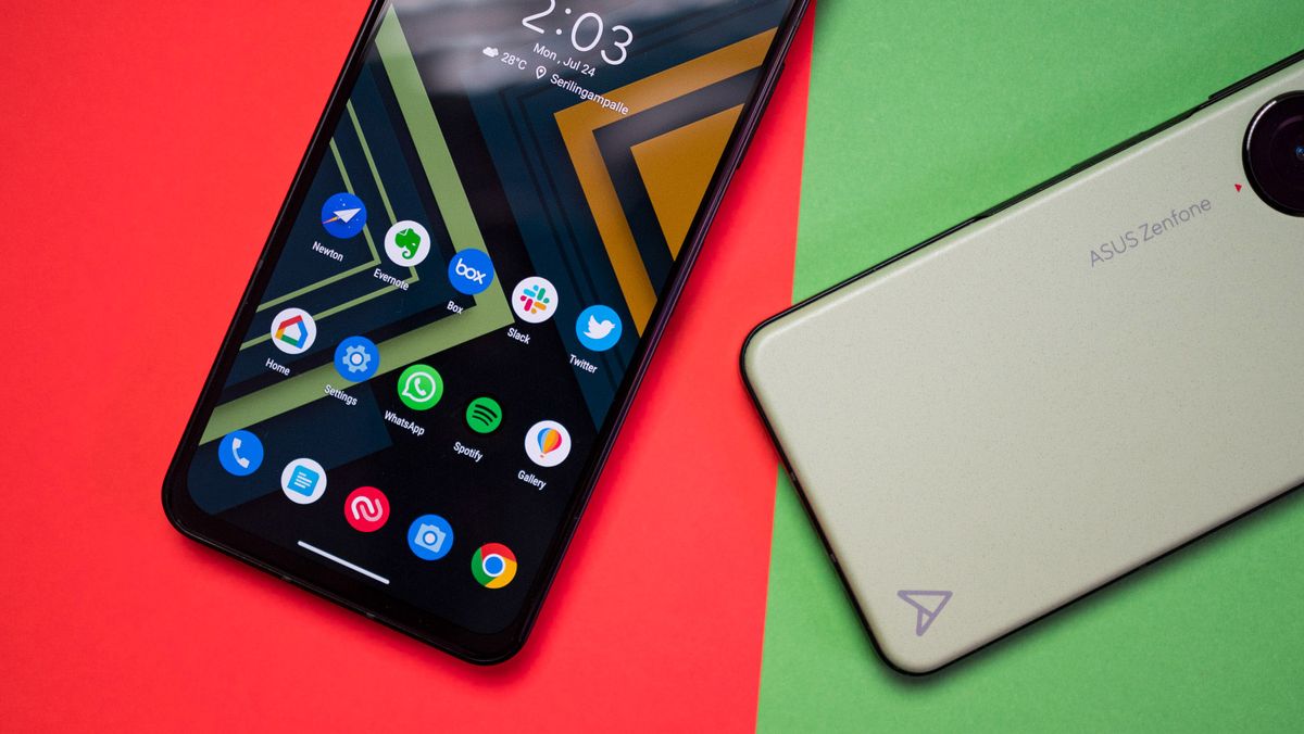 ASUS Zenfone 10 picks up Android 14 before the year's end | Android Central