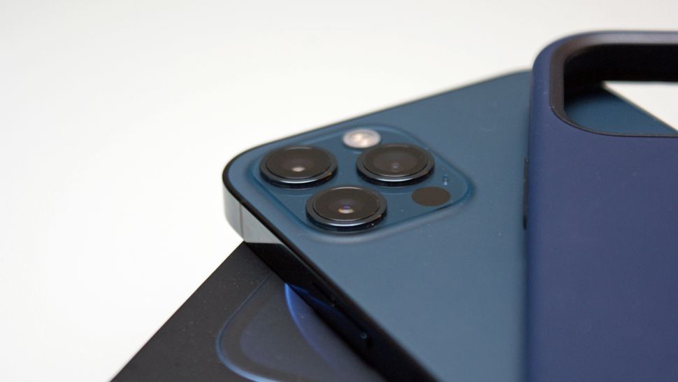 Samsung Galaxy S21 Plus vs iPhone 12 Pro: second in command flagship ...