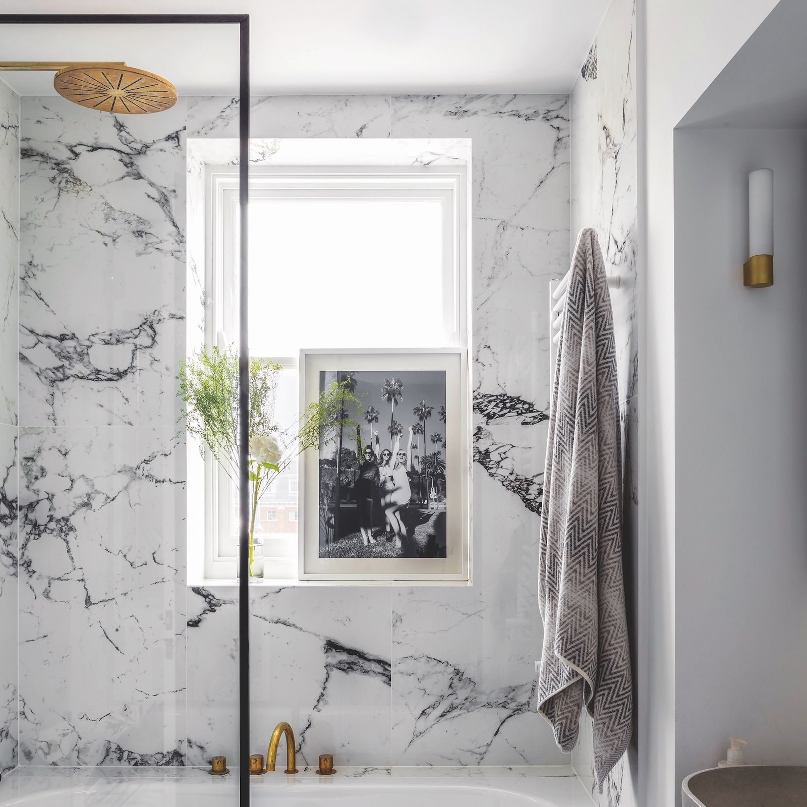 10 bathroom window dressing ideas for trend-led privacy | Ideal Home