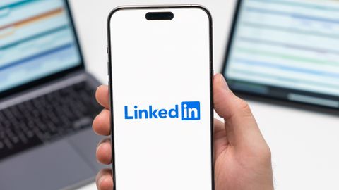 LinkedIn is scraping your data to train AI — here’s how to opt-out ...