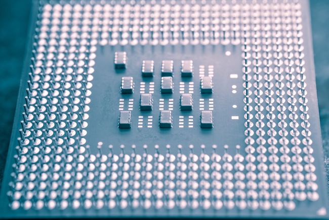 What Is Simultaneous Multithreading? A Basic Definition | Tom's Hardware