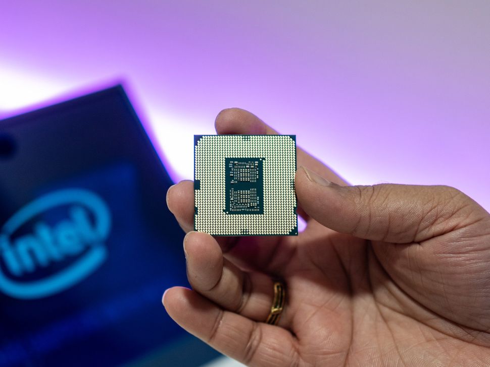 Intel Core i9-10900K review: The ultimate gaming CPU — with one (big ...