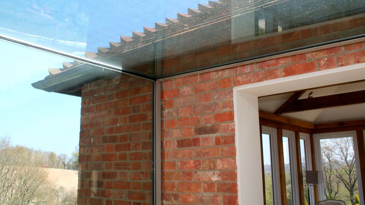 Glass Link Extensions: 10 Ways to Get This Feature Right | Homebuilding