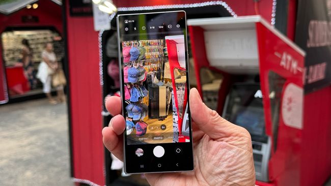 Samsung Galaxy Z Fold 6 review: an excellent foldable makes another ...