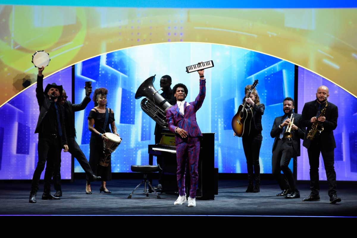 Upfront Week: Broadcast TV Overcomes Every Challenge, Says Moonves ...