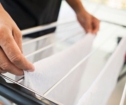 How to remove lint from clothes: even without a lint roller | Homes and ...