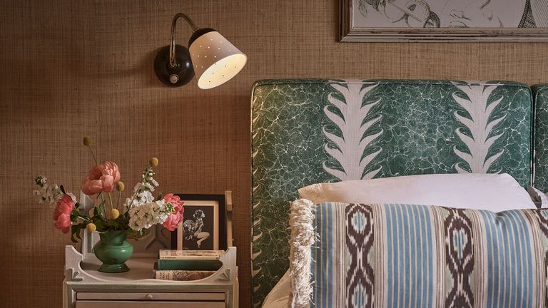 Do you need to turn the lights off when you leave a room? | Homes and ...