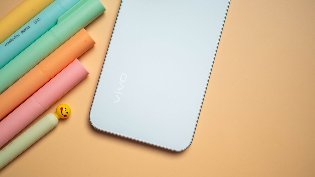 I used the Vivo X200 FE for two months — this is the small Android ...