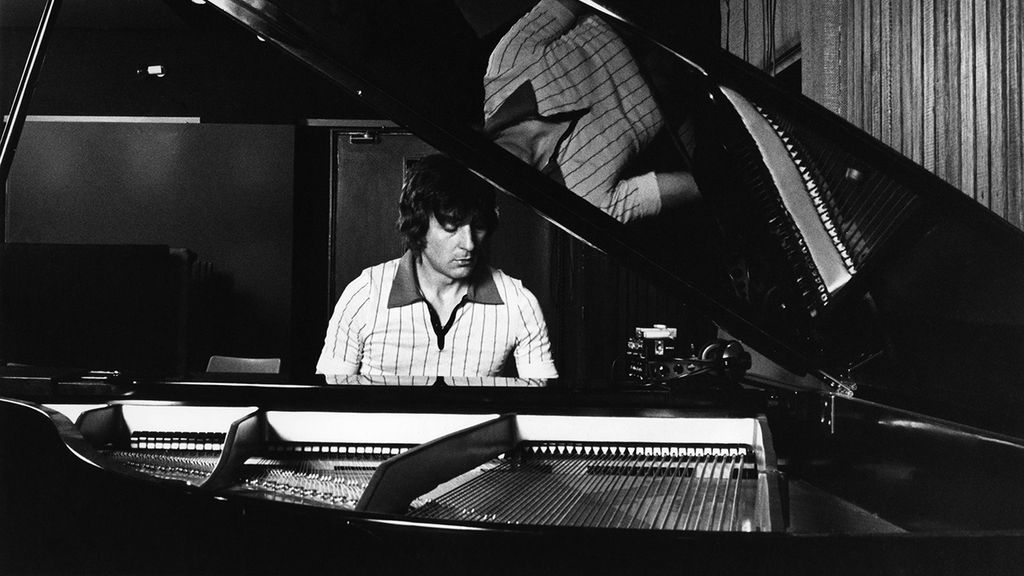 "He was a remarkable musician and friend." Jeff Lynne pays tribute to ...