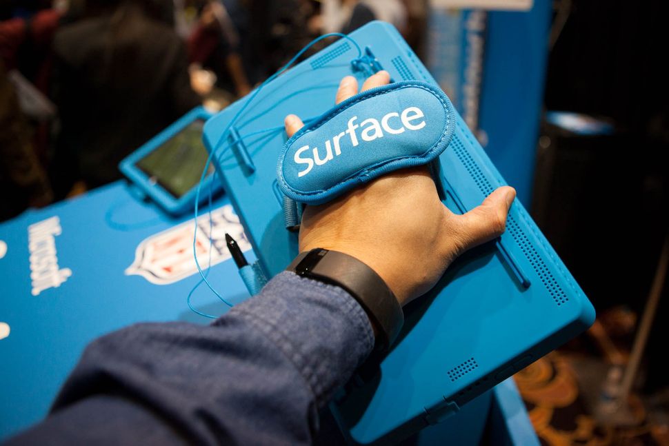 Here is how the NFL's Surface setup looks in detail | Windows Central