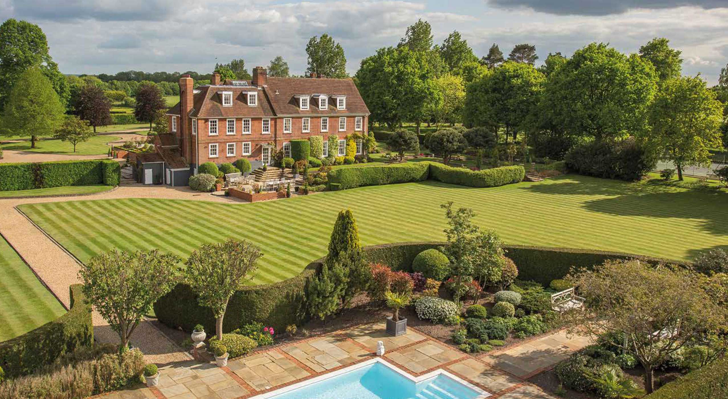 The ultimate January sale? A £15 million Surrey estate that's now on ...
