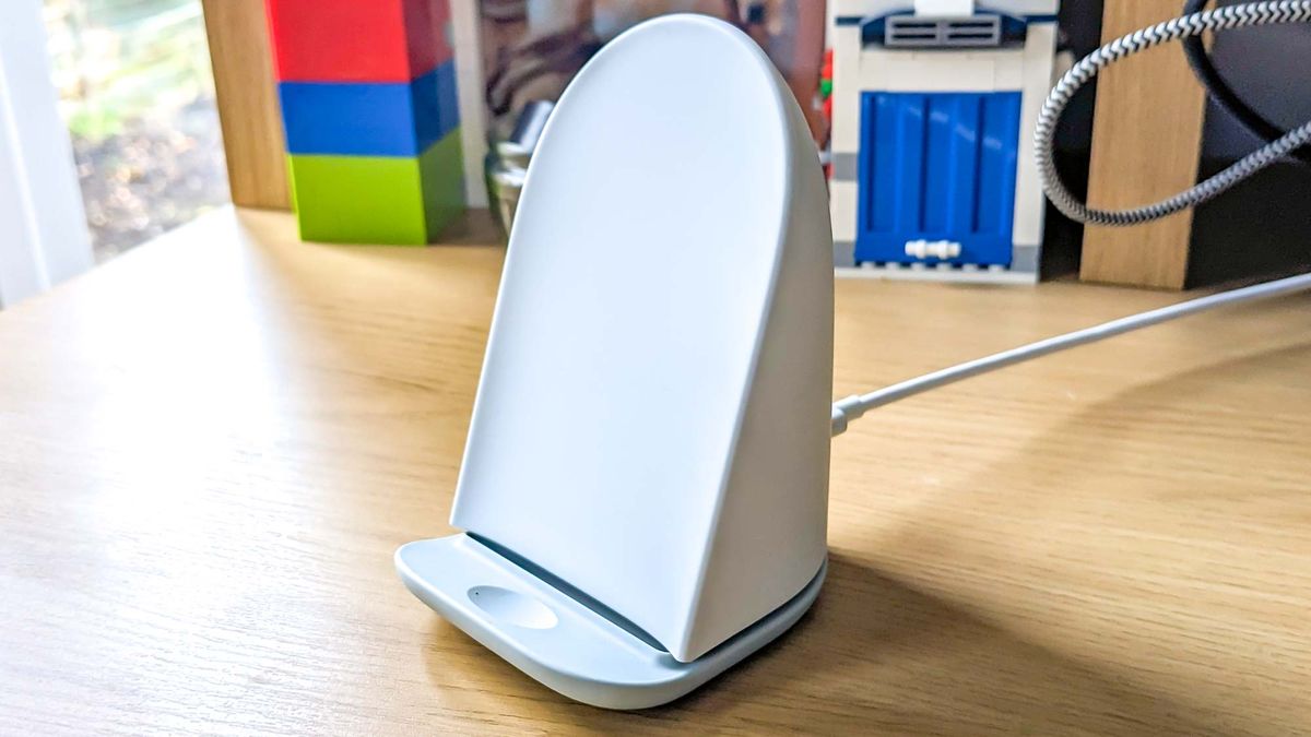 Google’s Pixel Stand 2 changed my mind about wireless charging | Tom's ...
