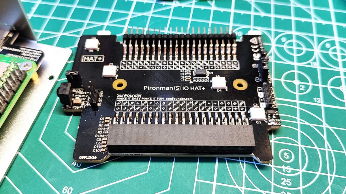 Sunfounder Pironman 5 Review: Some Avenging Assembly required | Tom's ...