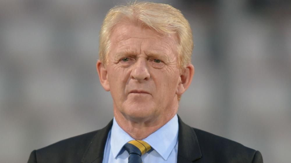 Strachan hits out at wayward passing | FourFourTwo