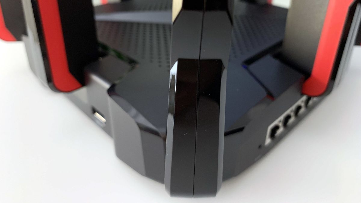 TP-Link Archer GX90 router review: A gaming Wi-Fi 6 router with big ...