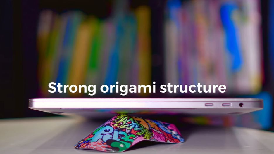 This strange travel mouse folds like oragami — and it's ridiculously ...