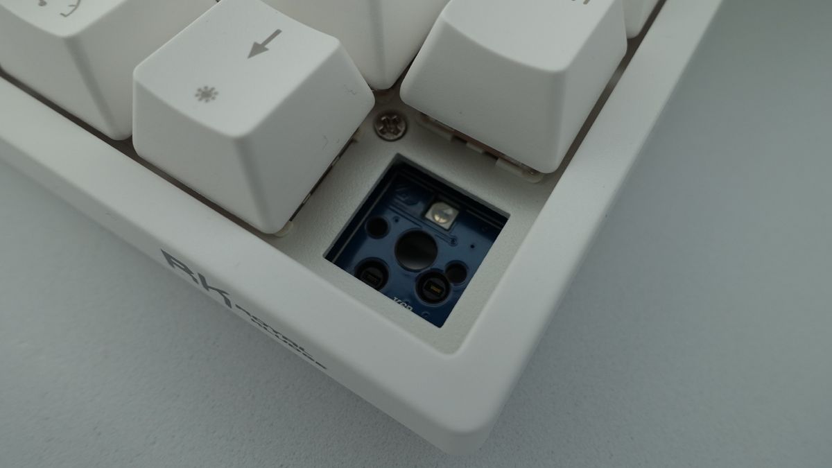 Royal Kludge RK84 Review: Lots of Features, One Serious Flaw | Tom's ...