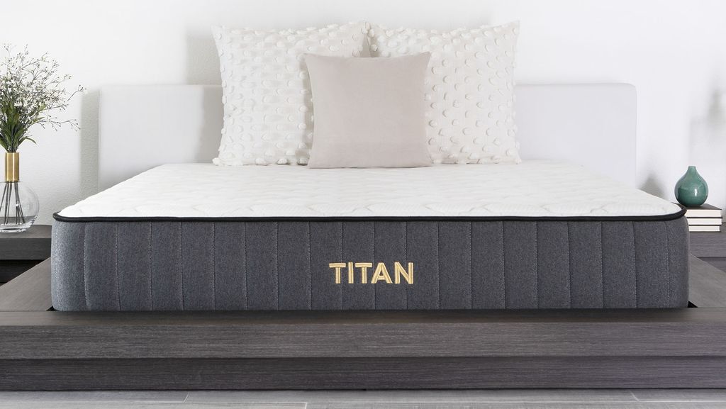 The best mattresses for heavy people: Sleep expert-recommended | Tom's ...