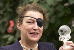 Marie Colvin killed in Syria bombing | Marie Claire UK