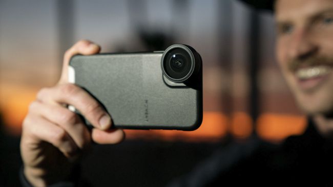 It's been over 20 years since the first camera phone was released, and ...