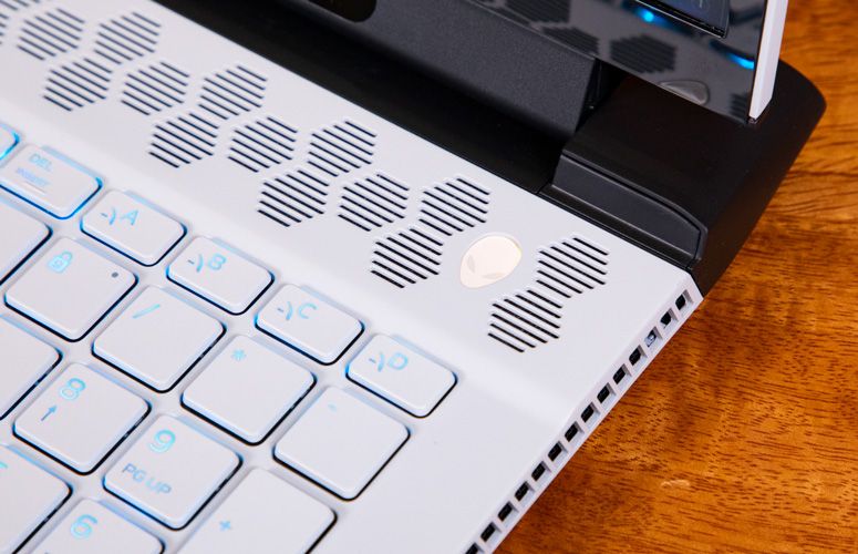 Alienware m17 R2 Review | Laptop Mag