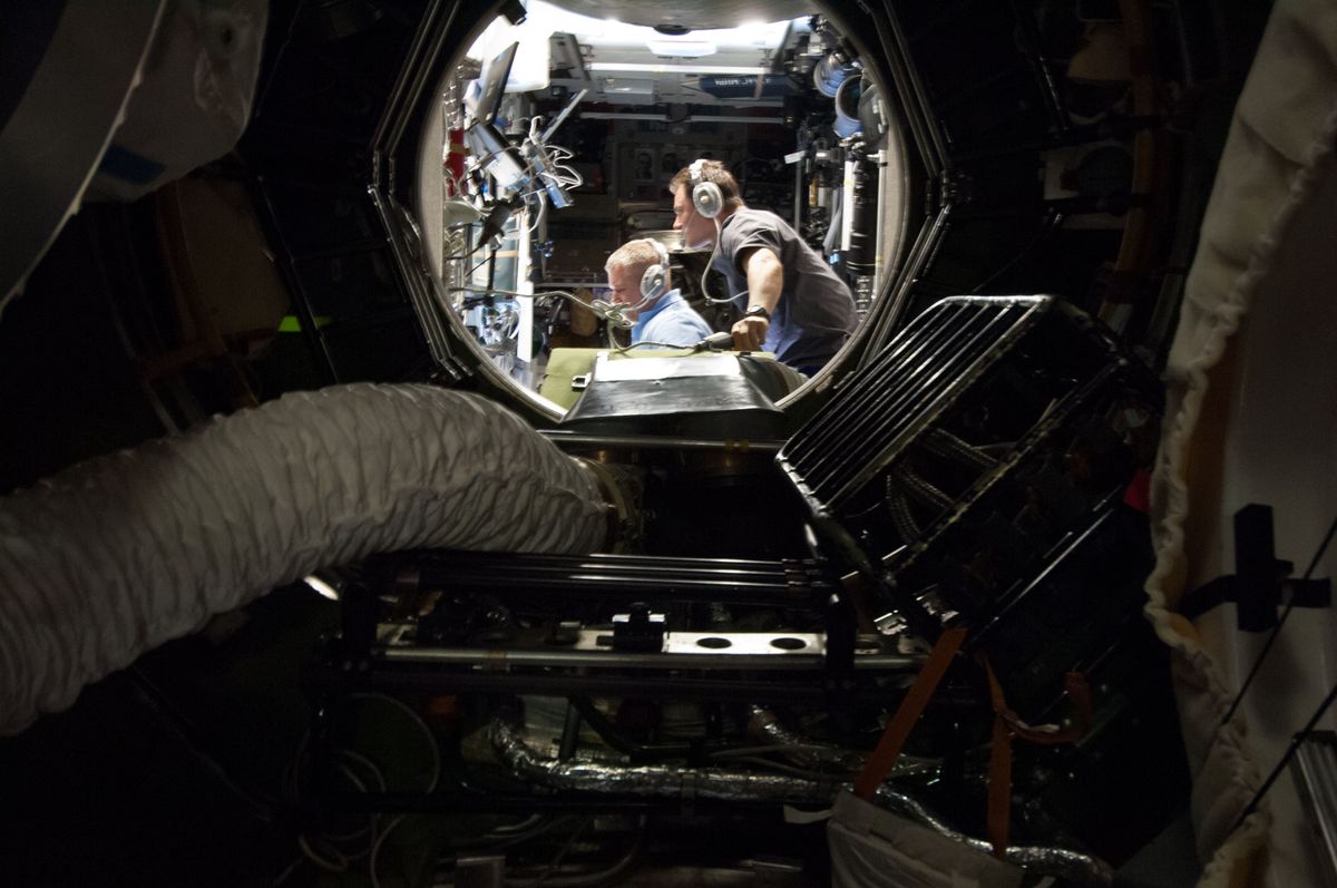 Space Station's Expedition 34 Mission in Photos: Page 4 | Space