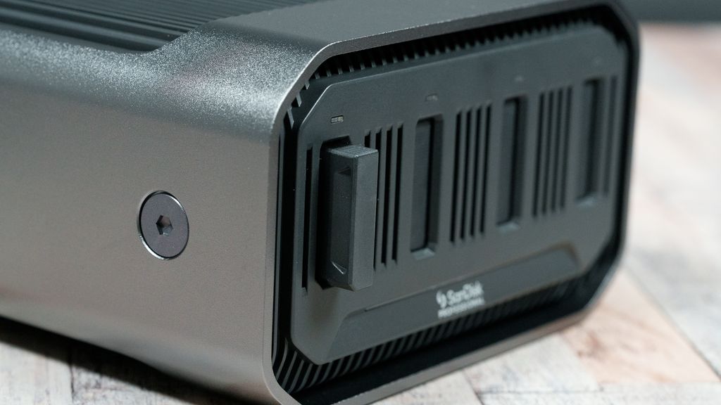 SanDisk Professional Pro-Blade Station review | Digital Camera World