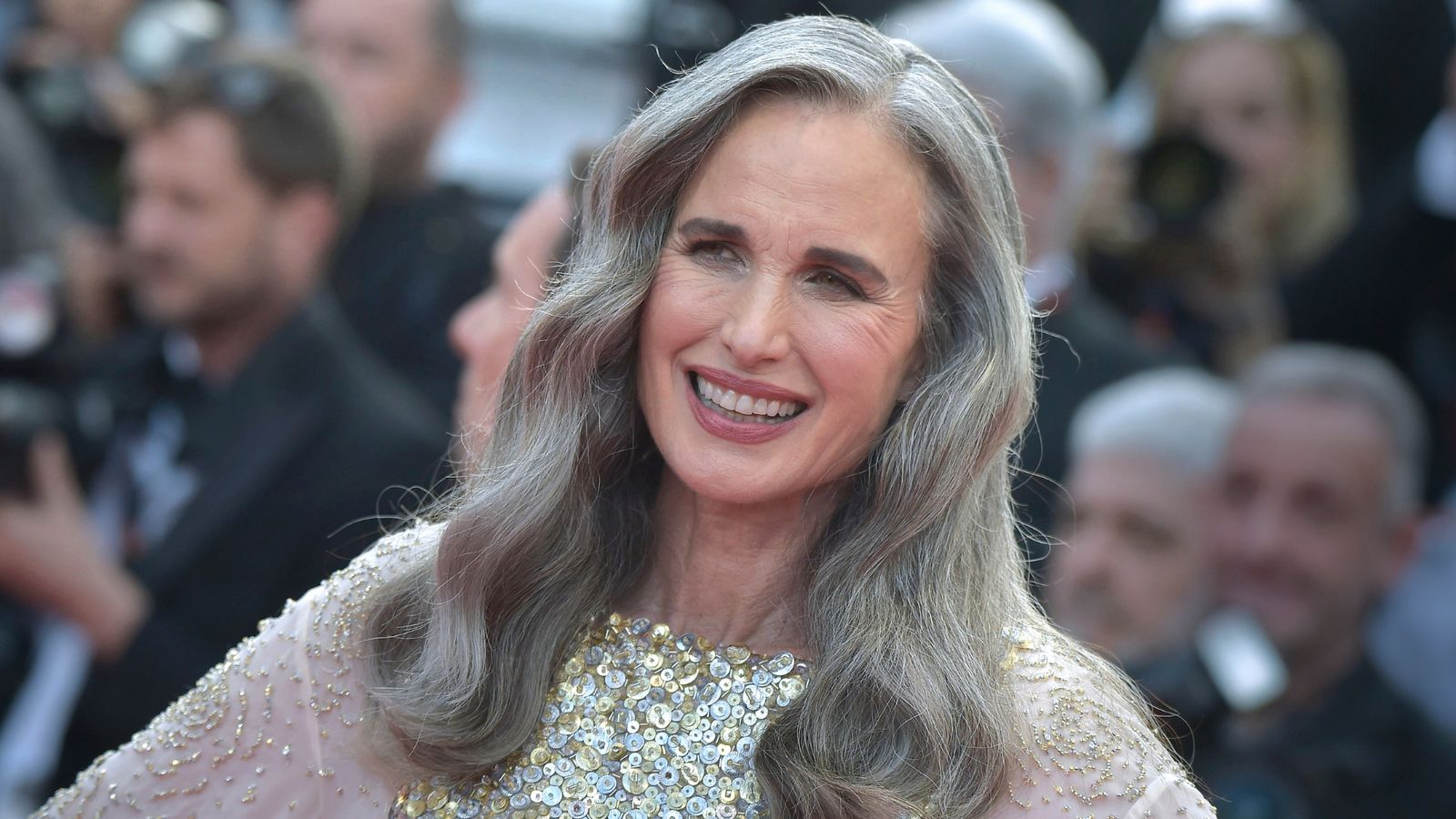 'I'm in a different body, but I'm still beautiful' - we are trying ...