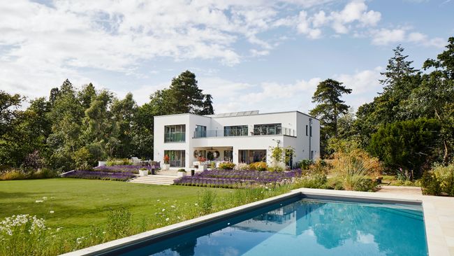 Take a Tour of this Ultra-modern Kit Home | Homebuilding