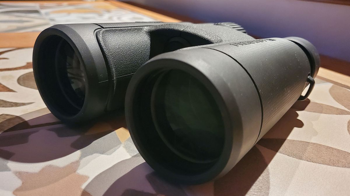 Nikon Prostaff P7 8x42 binoculars review | Live Science