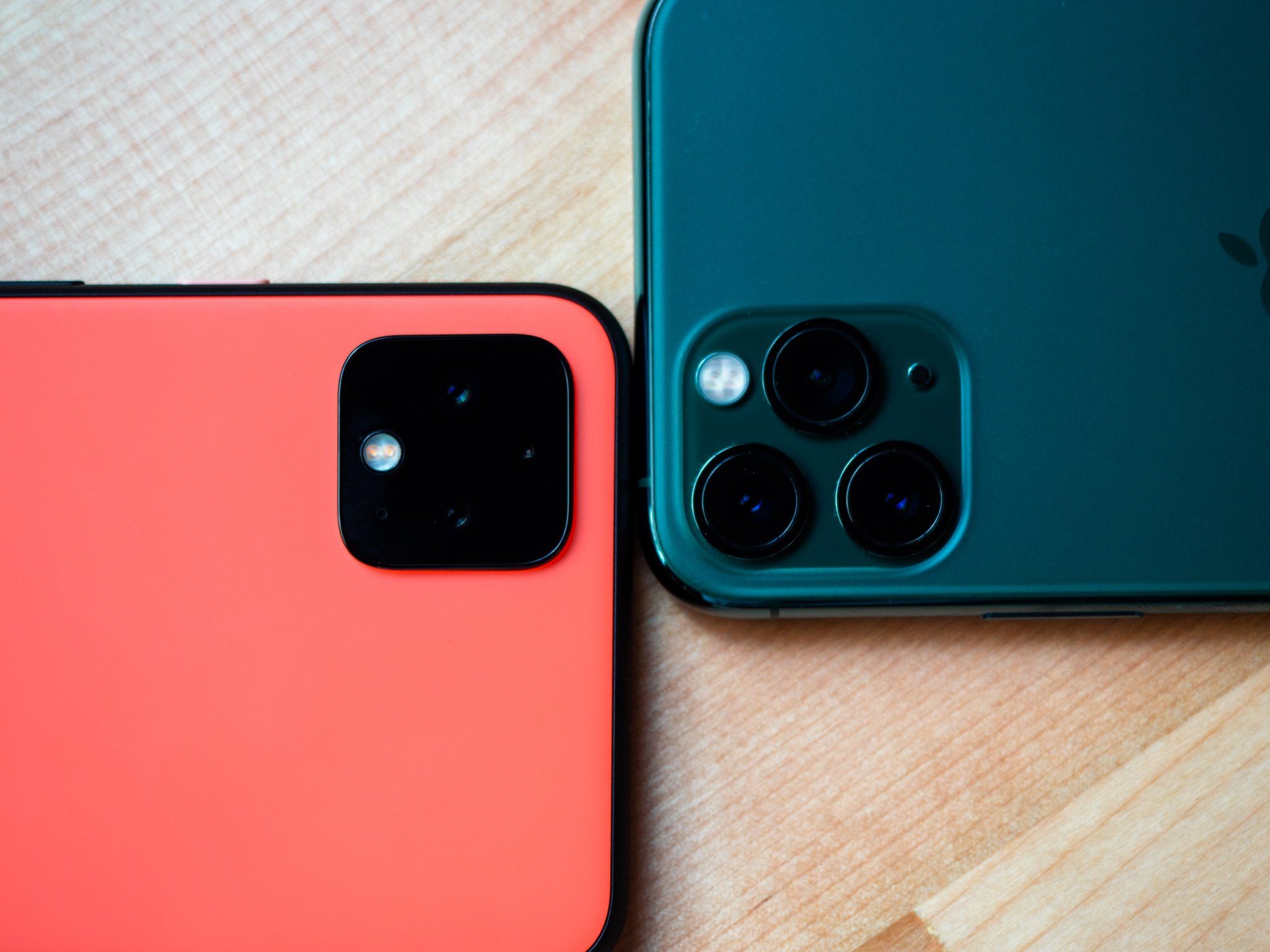 Pixel 4 vs. iPhone 11 night mode battle: Touring NYC at 2 a.m ...