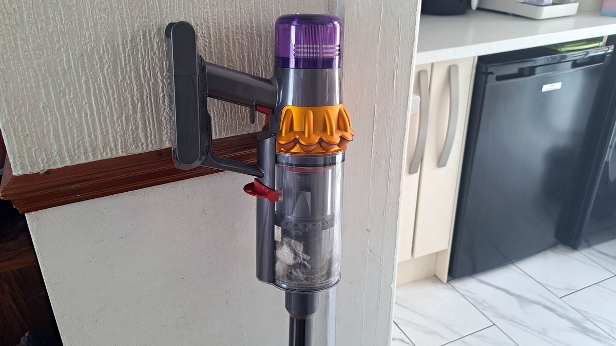 I test Dyson vacuum cleaners for a living — my top 5 hacks that makes ...