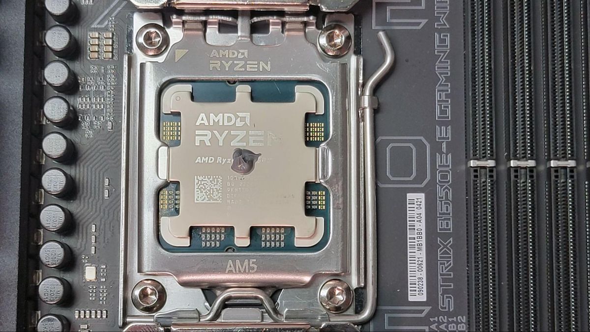How to Apply Thermal Paste to Your CPU | Tom's Hardware